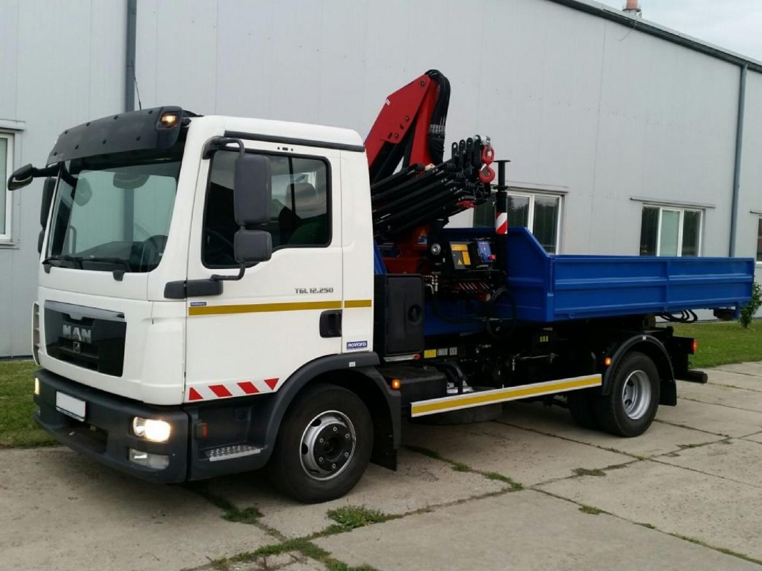 Doprava MAN 12t s hydraulickou rukou